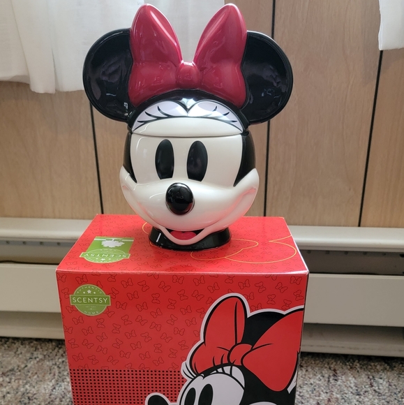 Scentsy | Other | Mickey And Minnie Scentsy | Poshmark